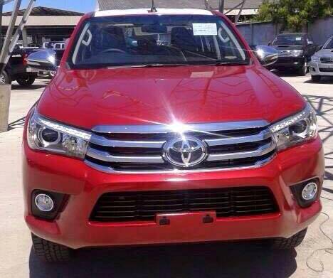 Index of /images/toyota-hilux-revo-images/