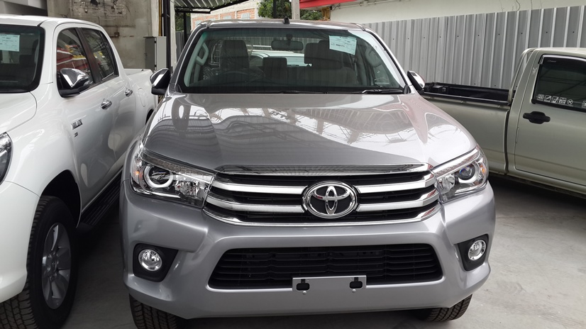 Index of /images/toyota-hilux-revo-images/